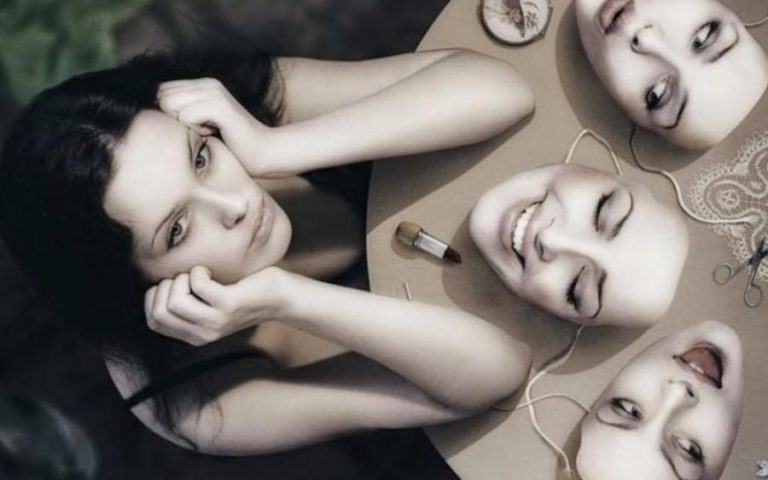 Significato di Ipocrita: Etimologia, Definizione e Sinonimi